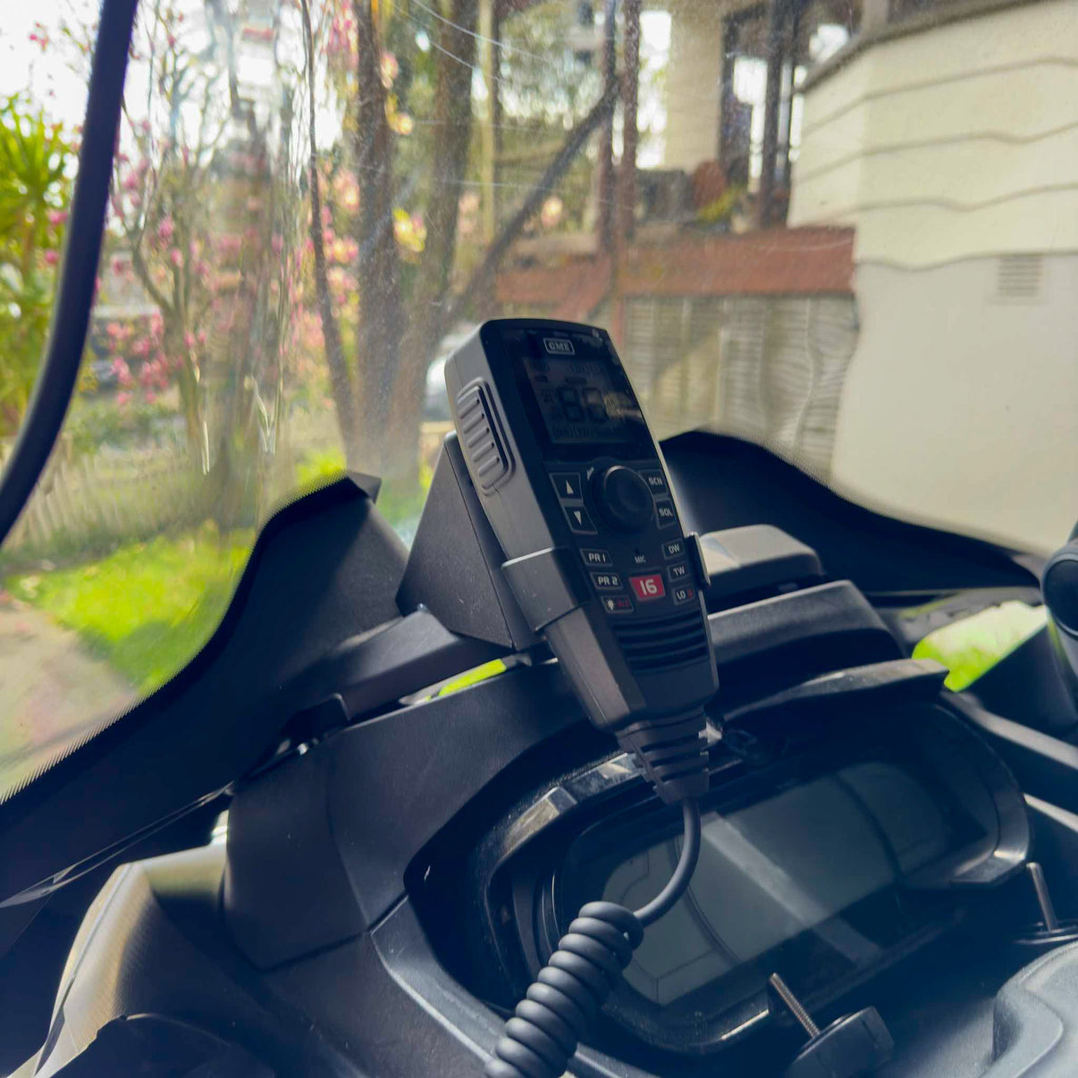 GME GX750 VHF RADIO Hand Piece Mount -- Windscreen – Anchorman